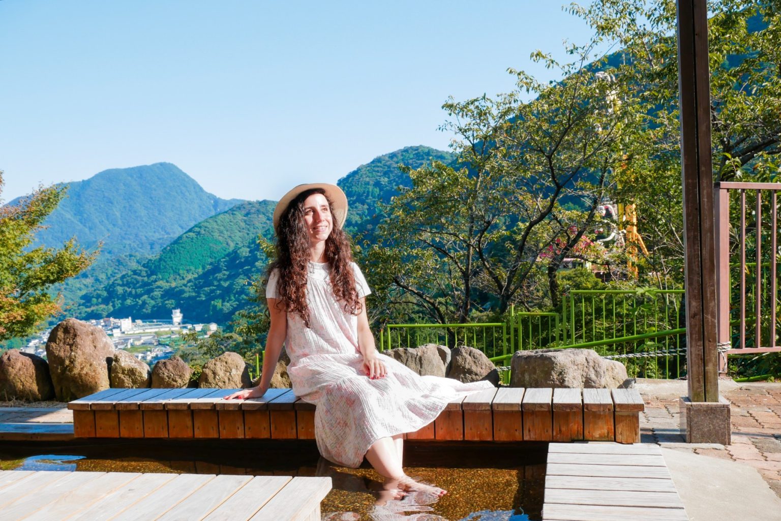 Beppu Rakutenchi Zekkei no Yu: Spend an Exciting Day at a Retro Amusement Park With Panoramic ...